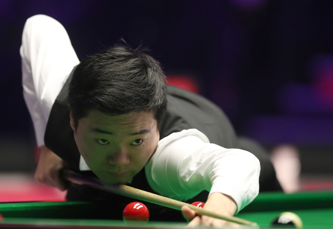 Ryan Day houdt Ding Junhui uit kwartfinales Masters snooker ...