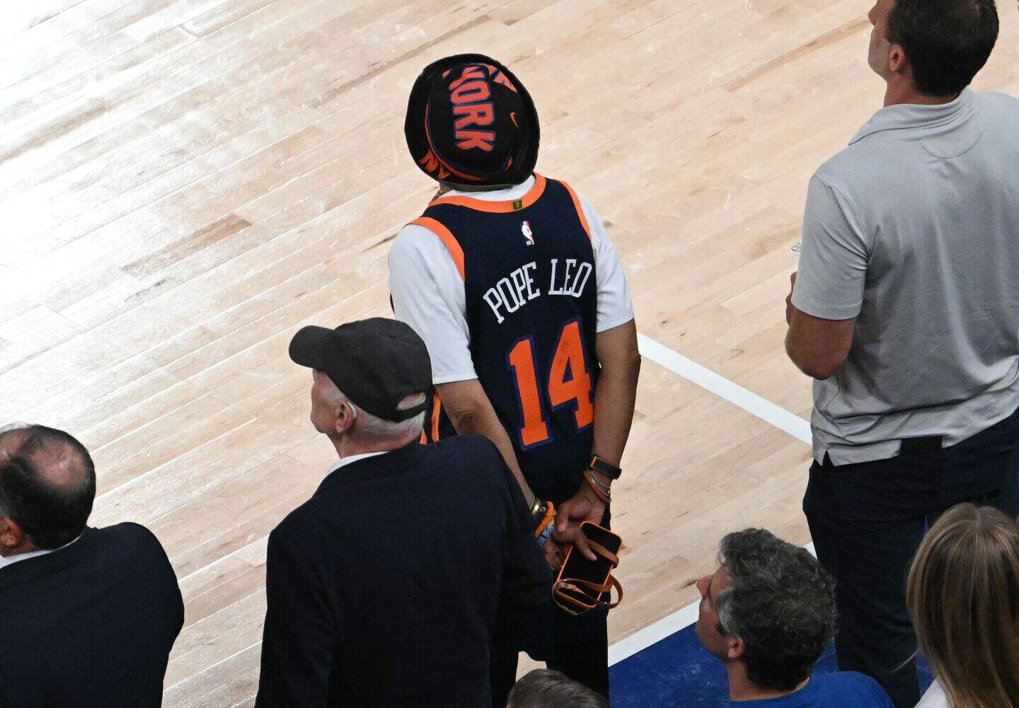 Trump uitgejouwd bij basketbalwedstrijd in New York | De Standaard