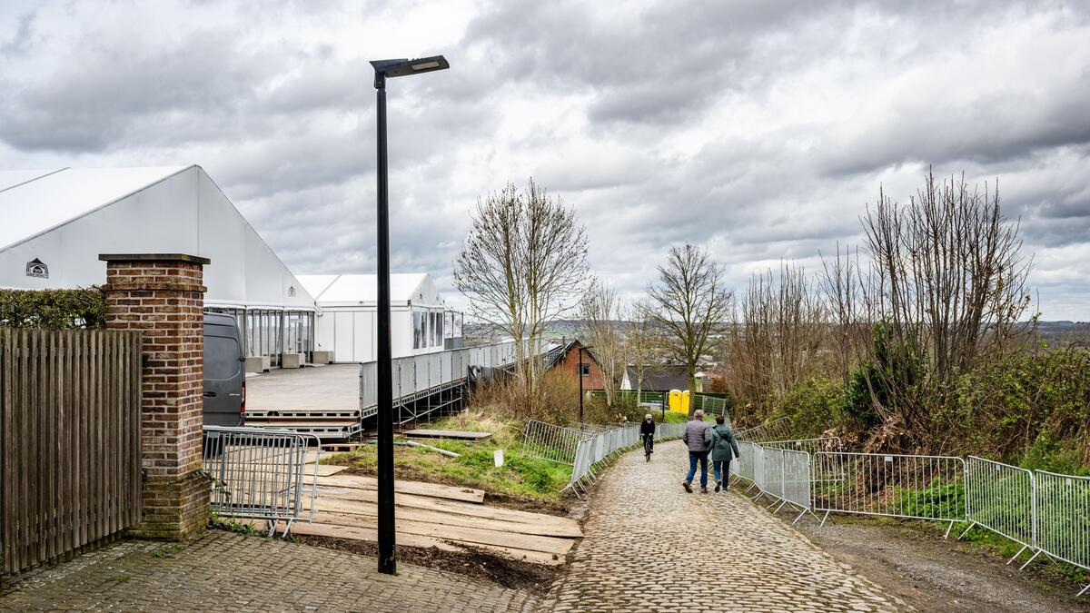Twee deelnemers Ronde van Vlaanderen voor wielertoeristen overleden ...
