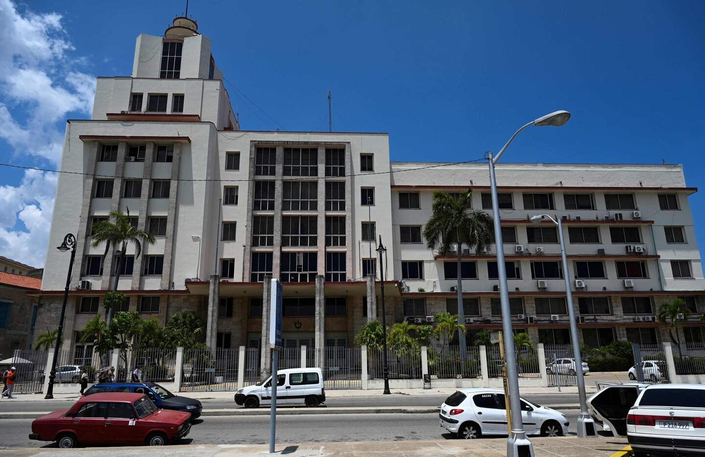 Washington richt pijlen op Cuba’s verborgen miljarden: Gaesa, de ...
