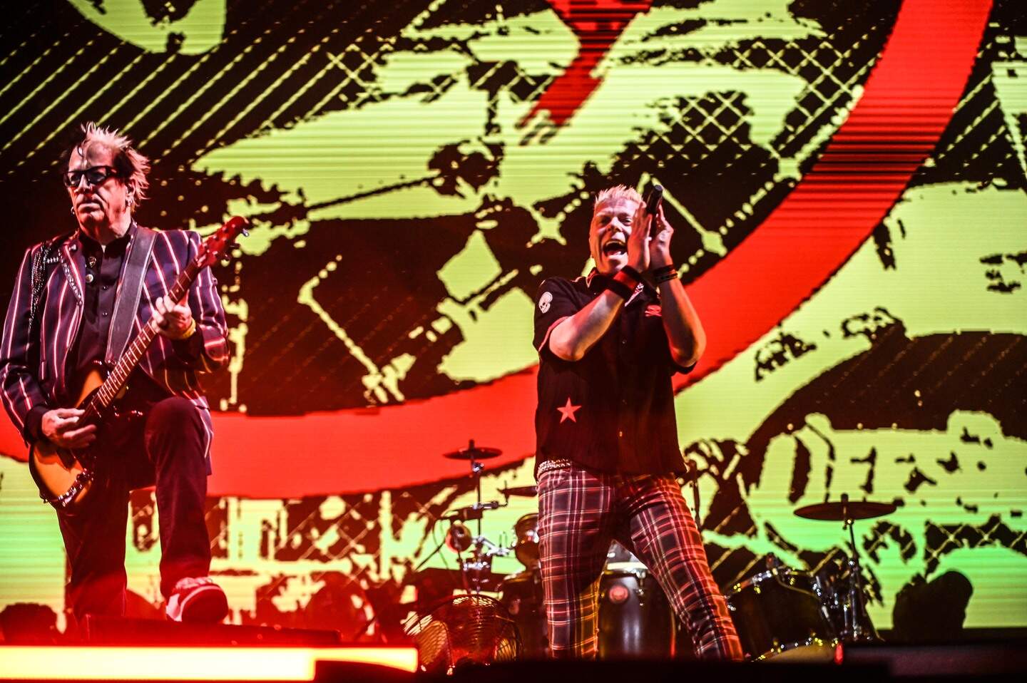 Het enige wat The Offspring een beetje hielp waren de hits ★★☆☆☆ | De ...