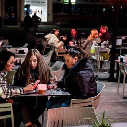 Collectief van zelfstandigen uit horeca trekt naar rechtbank | De Standaard