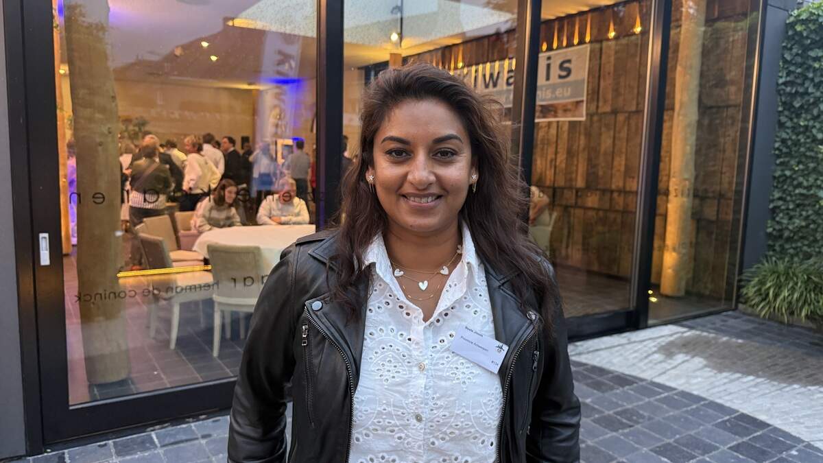 Jinnih Beels duikt op bij debat Dedecker en Bouchez in Diksmuide: “Mijn ...