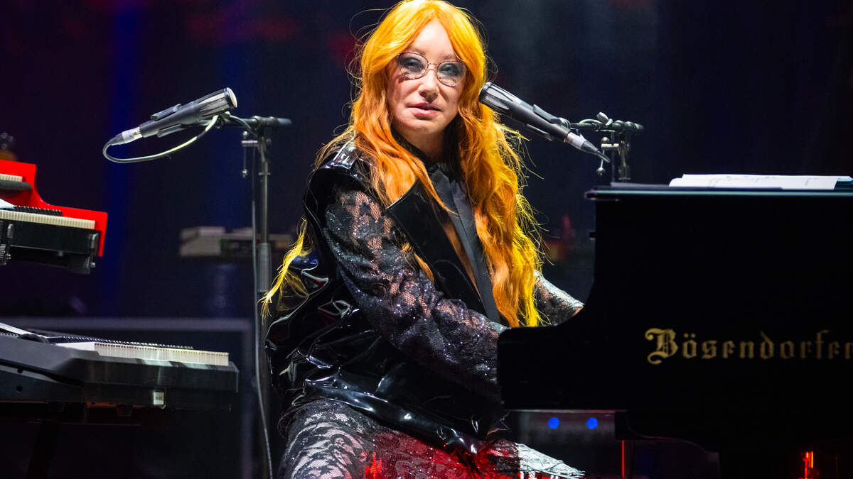 Tori Amos komt met protestplaat tegen “nieuwe dictaturen” in VS ...