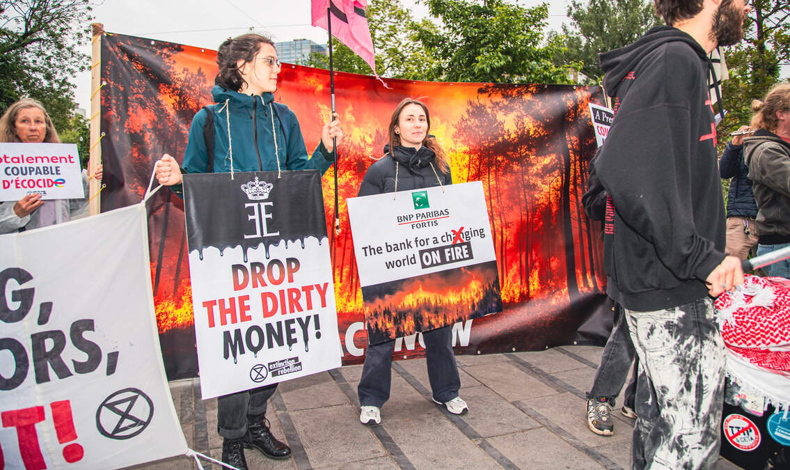 Extinction Rebellion viseert sponsors Elisabethwedstrijd: “BNP Paribas ...
