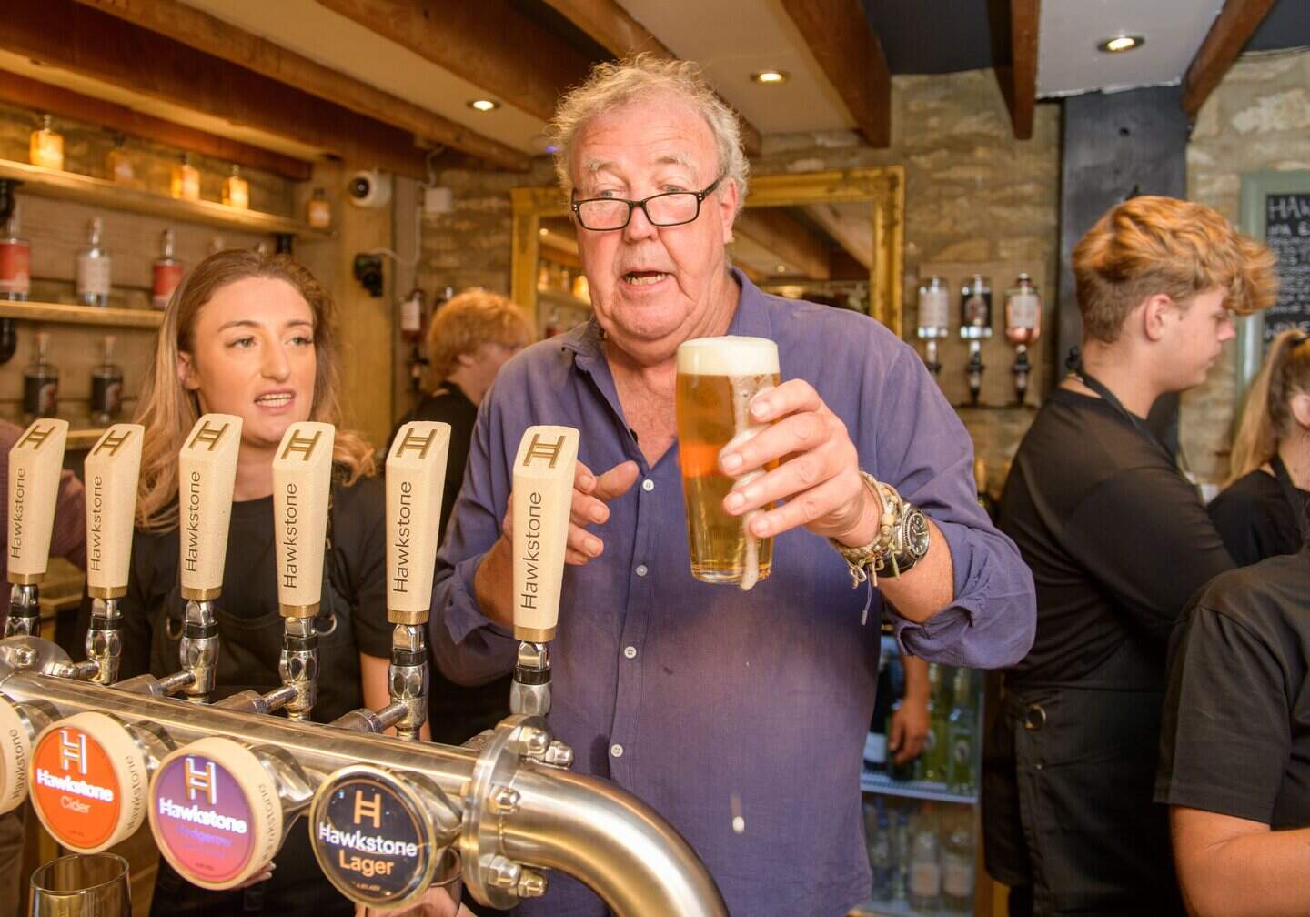 Matthew Perry’s spullen worden geveild, Jeremy Clarksons spullen worden ...