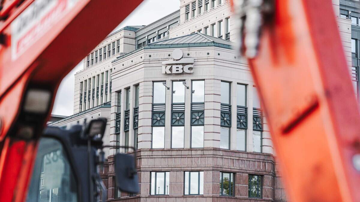 Na bijkomende geopolitieke buffer van 75 miljoen euro: KBC speelt op ...