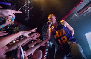 De nieuwe rapper heeft een folkhart | De Standaard