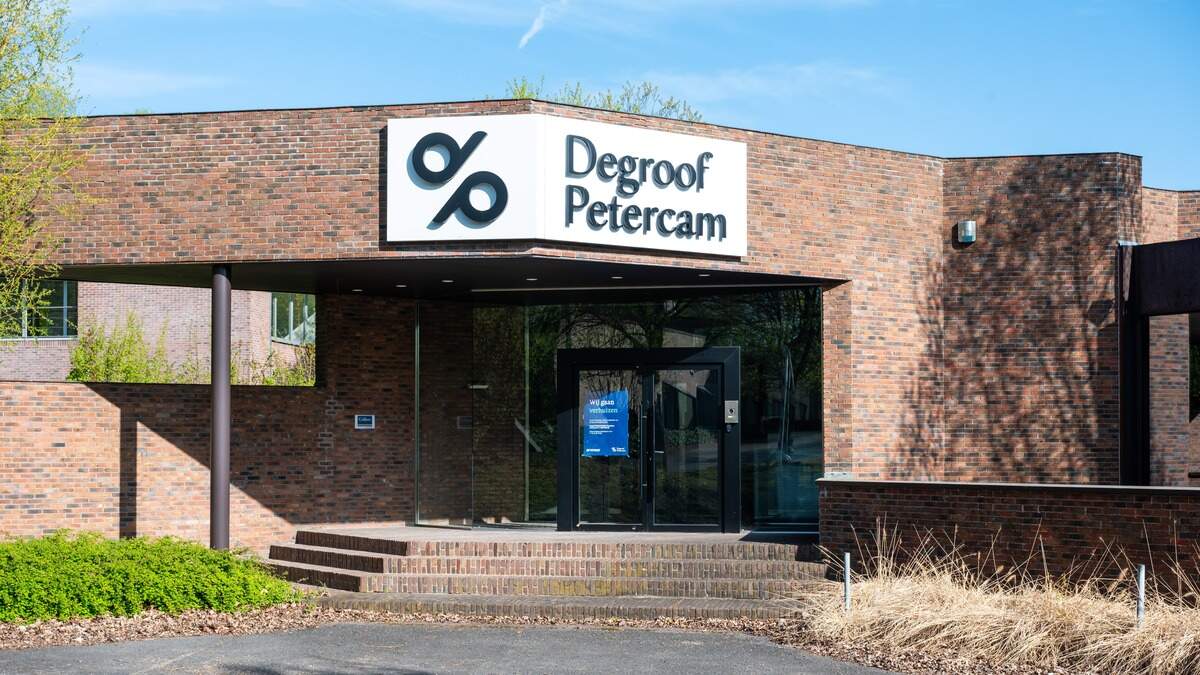 Is er een leegloop aan de gang bij Bank Degroof Petercam? | De Standaard