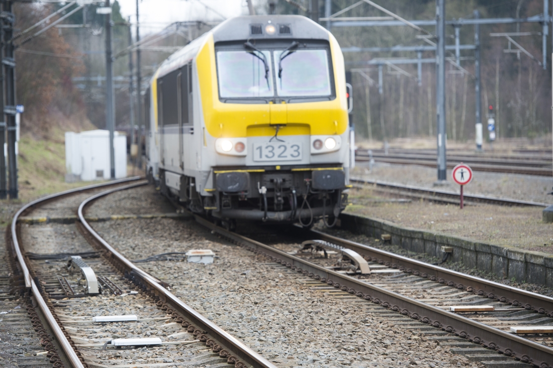 Opnieuw treinverkeer mogelijk tussen Lokeren en Gent na ongeval | De ...
