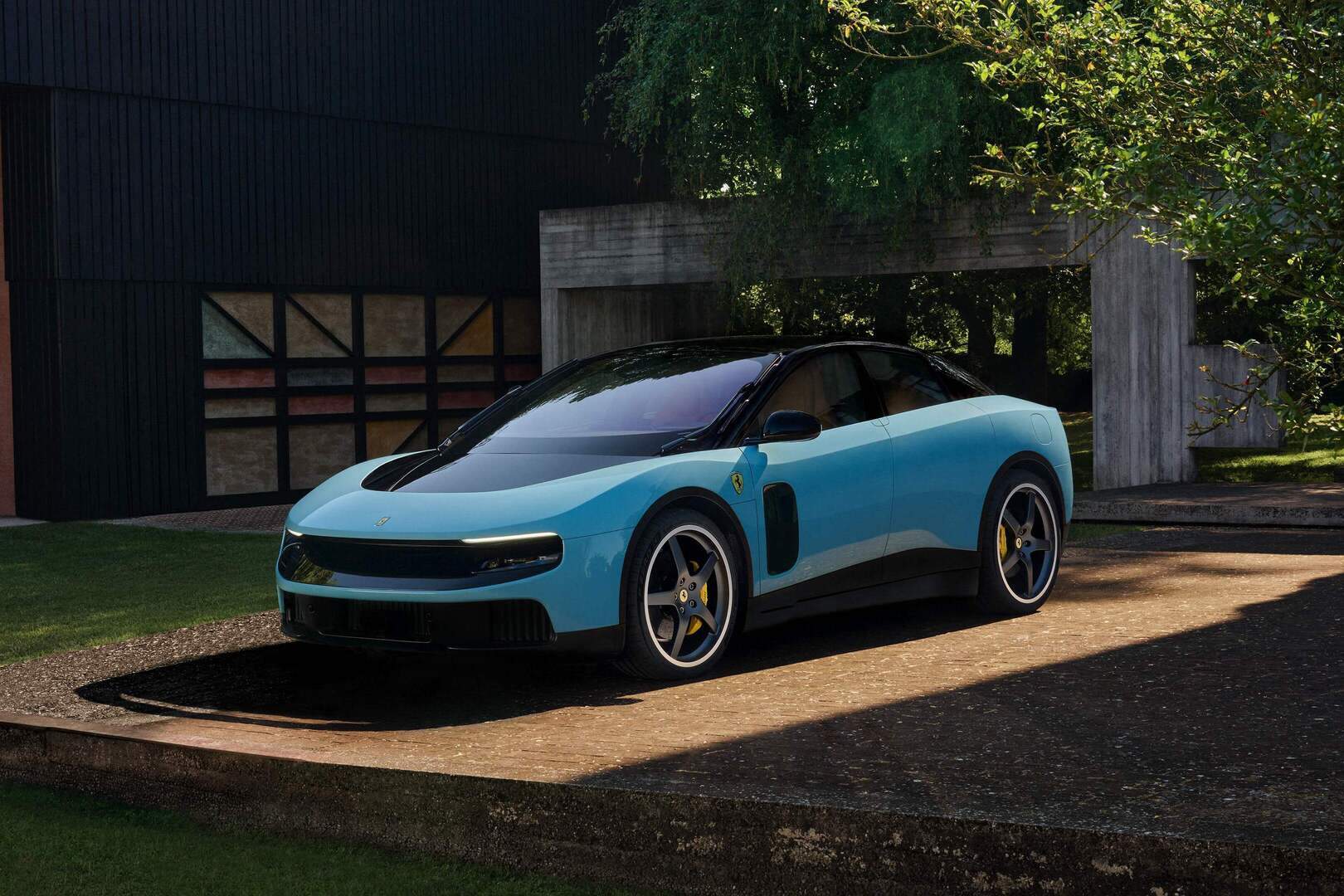 Nieuwe Ferrari ‘Elettrica’ schrikt beleggers af: “Merk is om zeep” | De ...