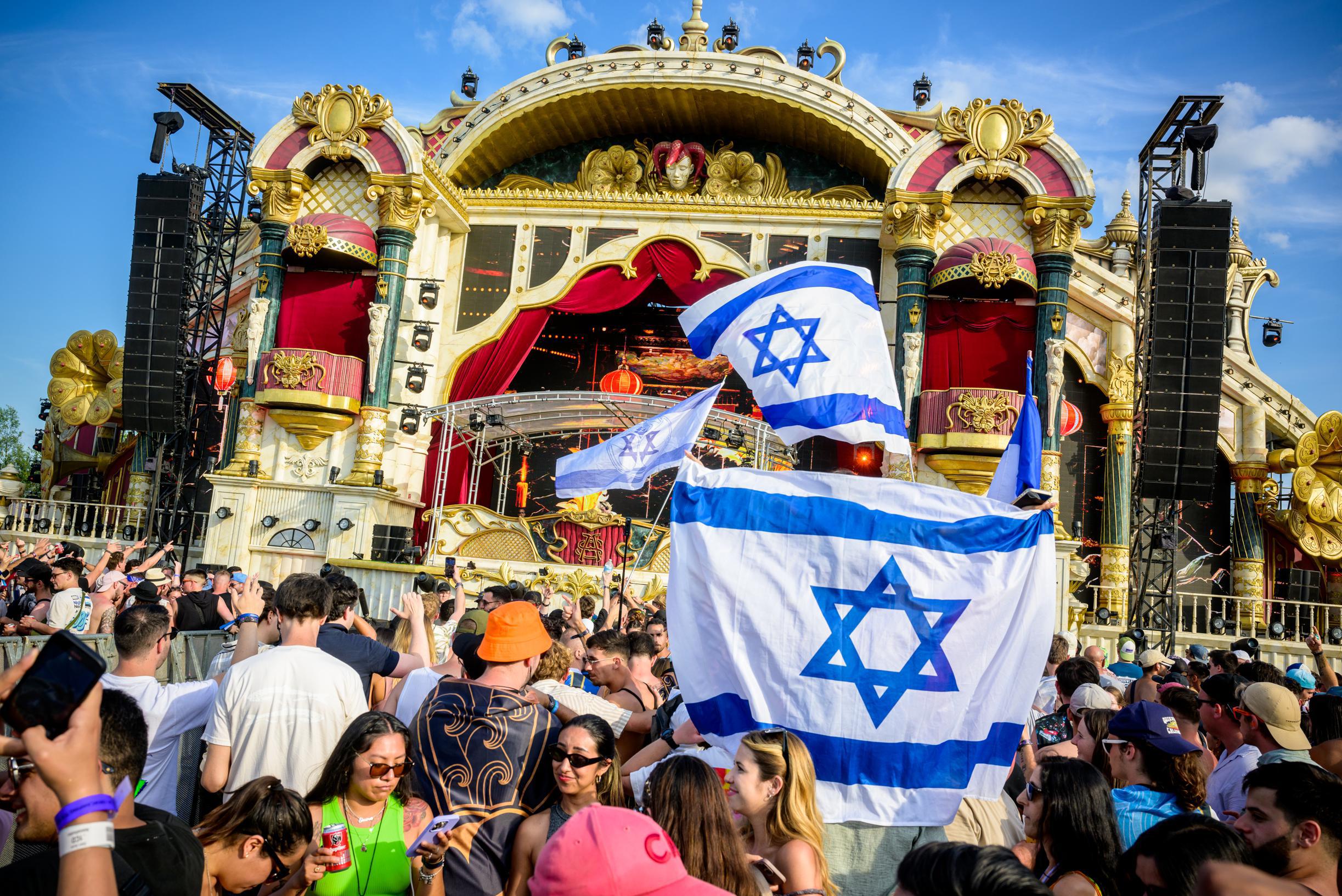 Israëliërs laten vlaggen wapperen op Tomorrowland: “Het is niet ...