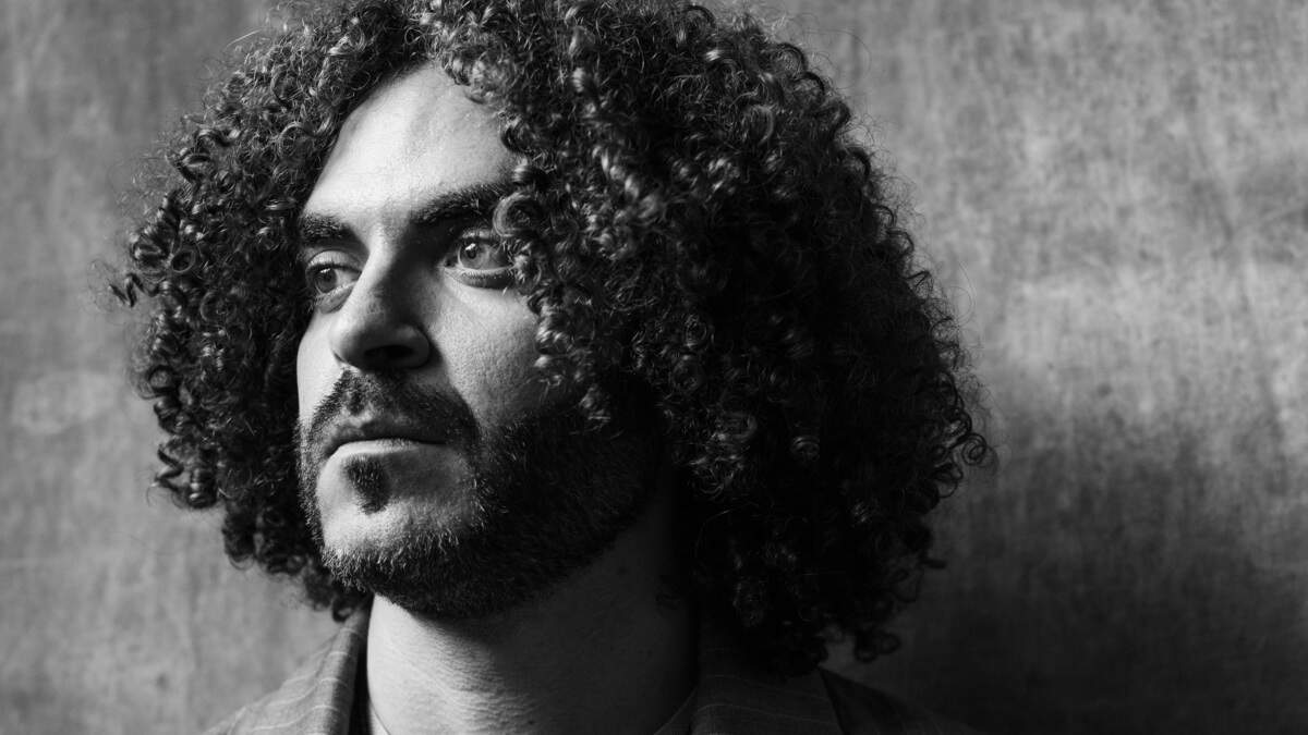 Adil El Arbi wordt vader: “Ik kijk ernaar uit om even helemaal te ...