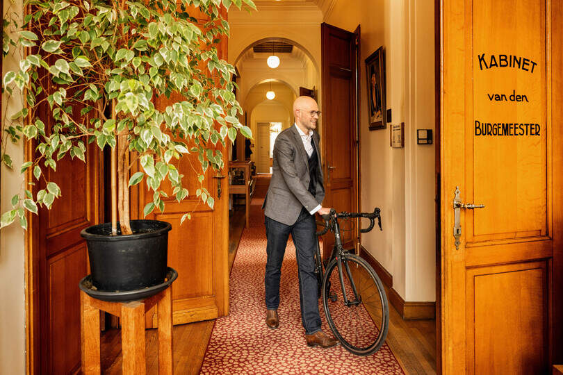 David Leisterh likt zijn wonden na de bikkelharde Brusselse formatie ...