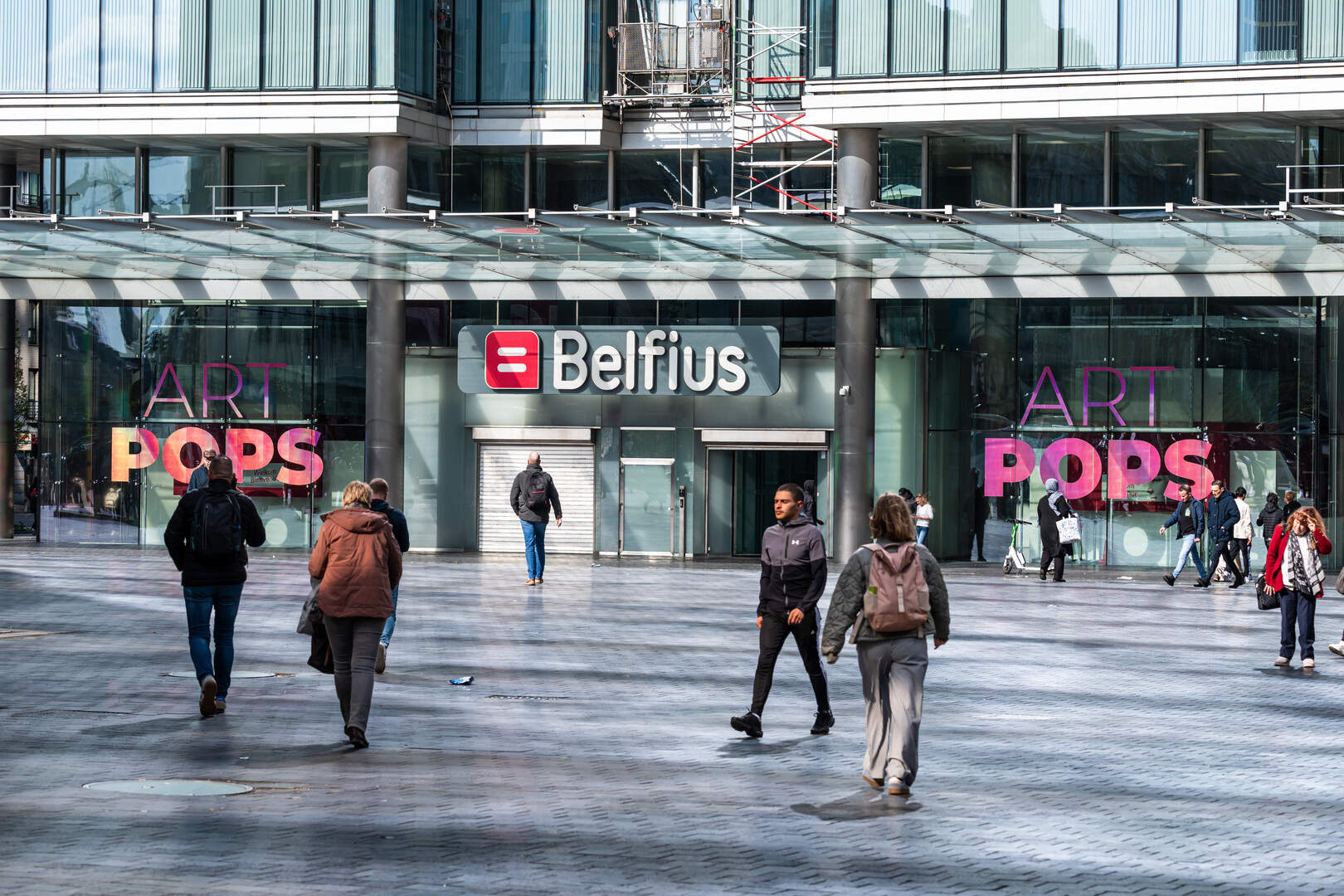 Belfius gaat aanwerven in Portugal: “In België moeilijk personeel te ...