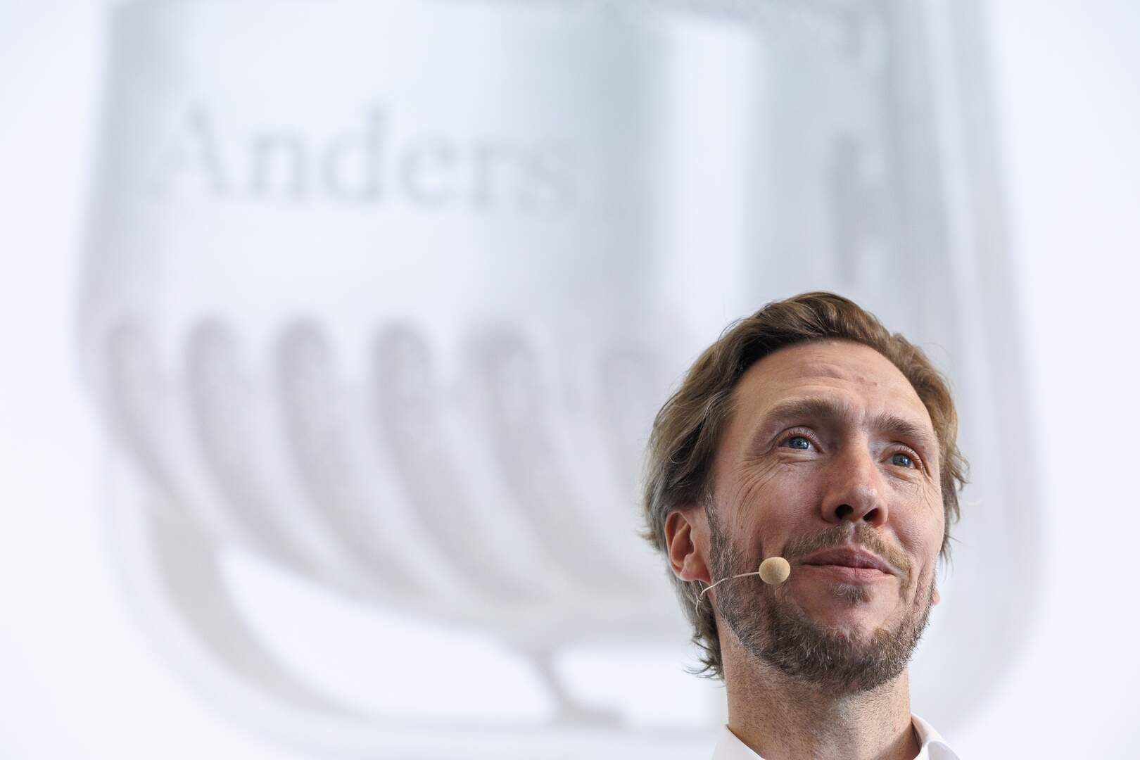 Anders zet voortaan altijd een nieuweling in top van de ...
