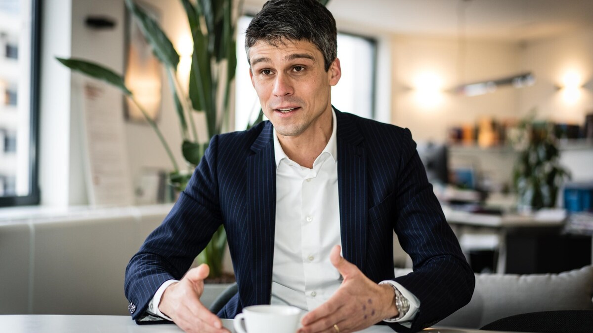 Dalle in gesprek met VRT over taalcharter | De Standaard
